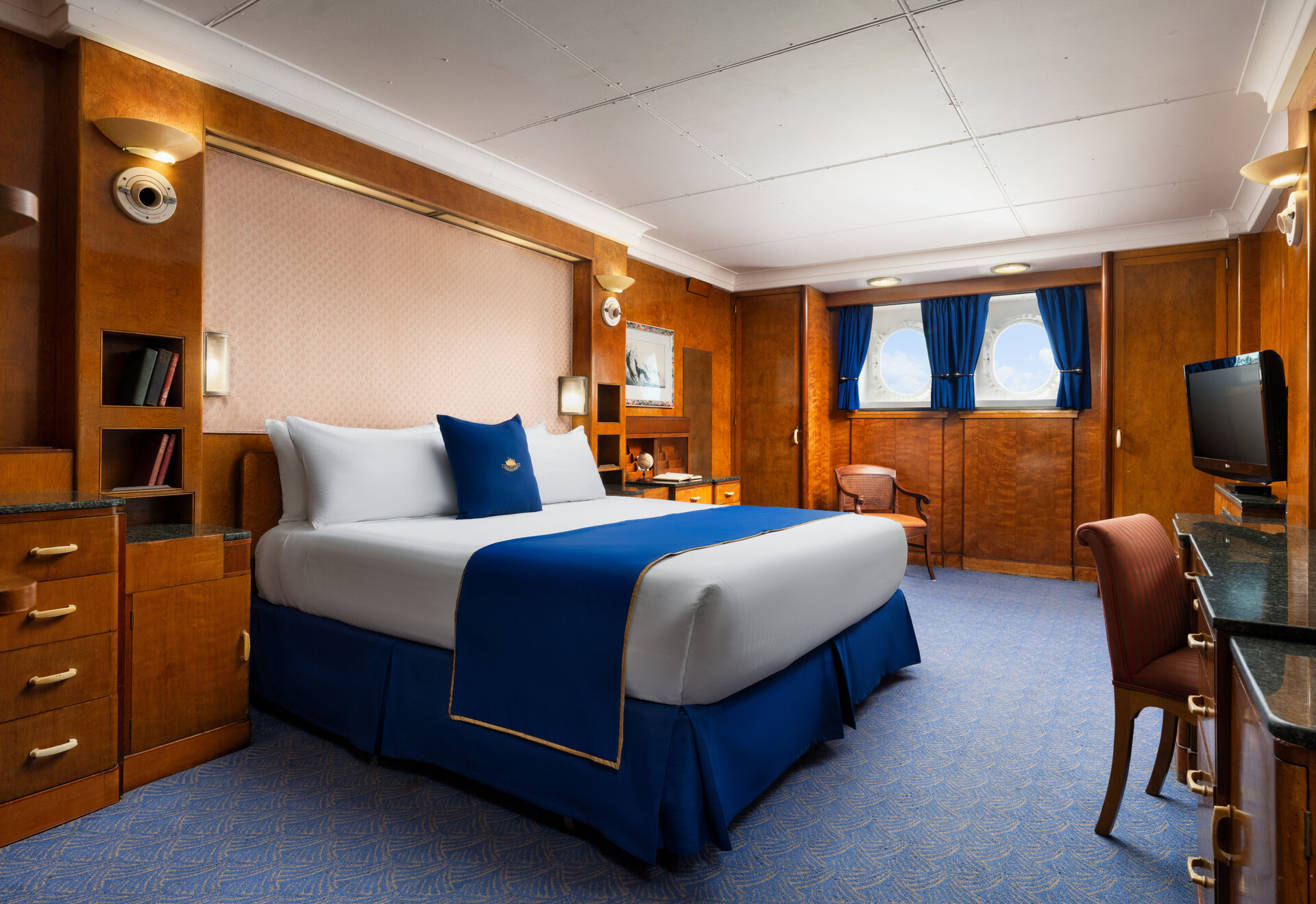 Waterfront Rooms & Suites in Long Beach | The Queen Mary